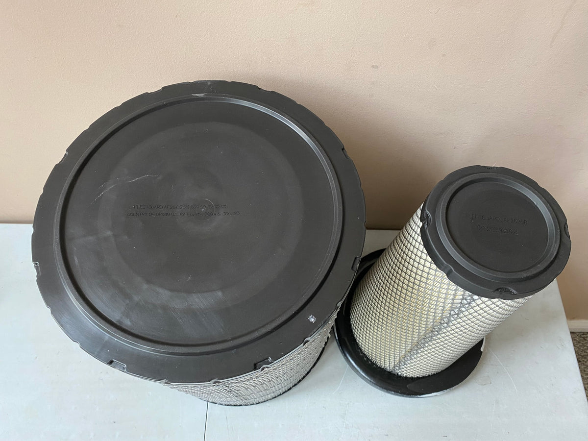 AF26103 OUTER & AF26268 INNER FLEETGUARD AIR FILTER SET RS4862 RS4863 ...